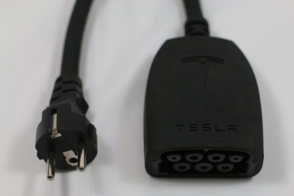 Tesla Mobile Connector (UMC) und Adapter bei Greenspeed kaufen!