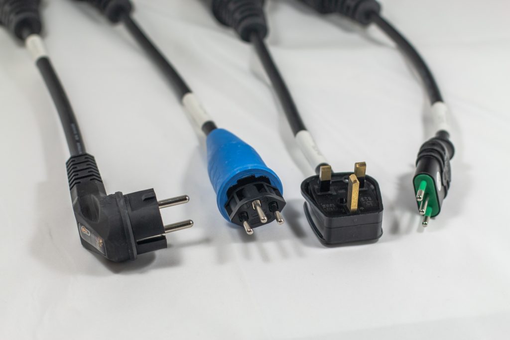 Tesla Mobile Connector (UMC) und Adapter bei Greenspeed kaufen!